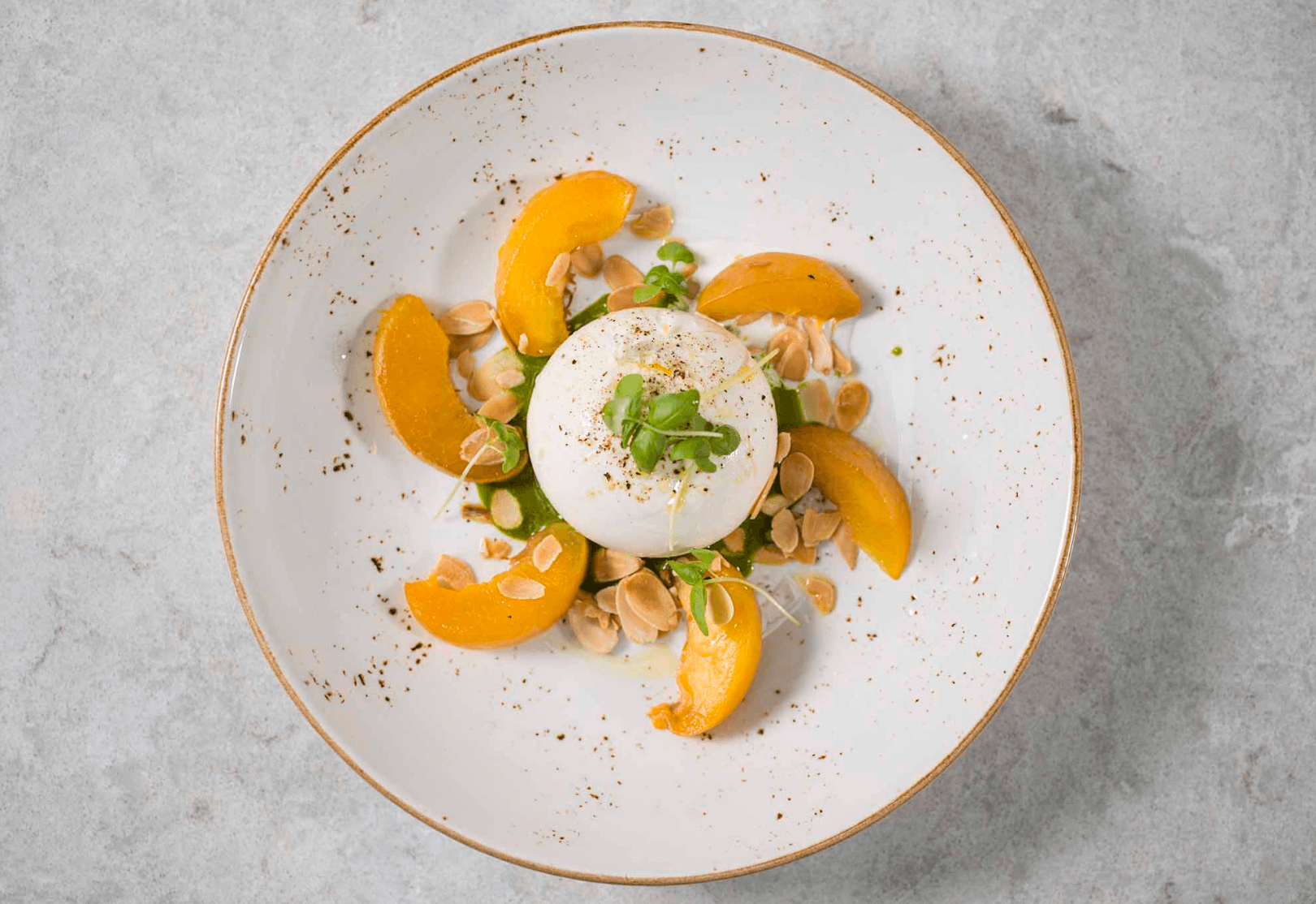 28°-50° OXFORD CIRCUS - 50% off food & a free glass of Prosecco