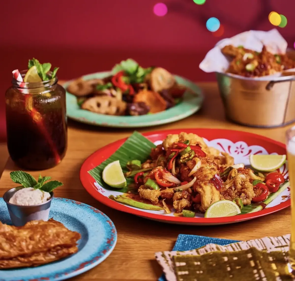 🔒 VIP CLUB: 50% off food in White City from 5th-10th December